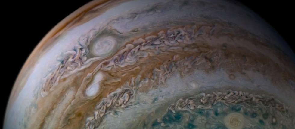 Perché Giove non ha una superficie solida?