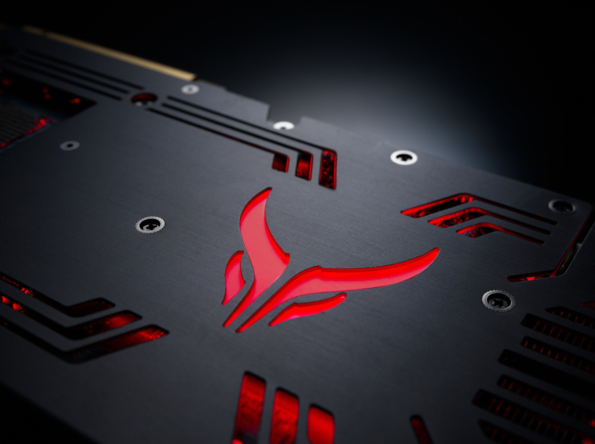 PowerColor svela le sue Radeon RX 6600 XT, il lancio ormai è vicino