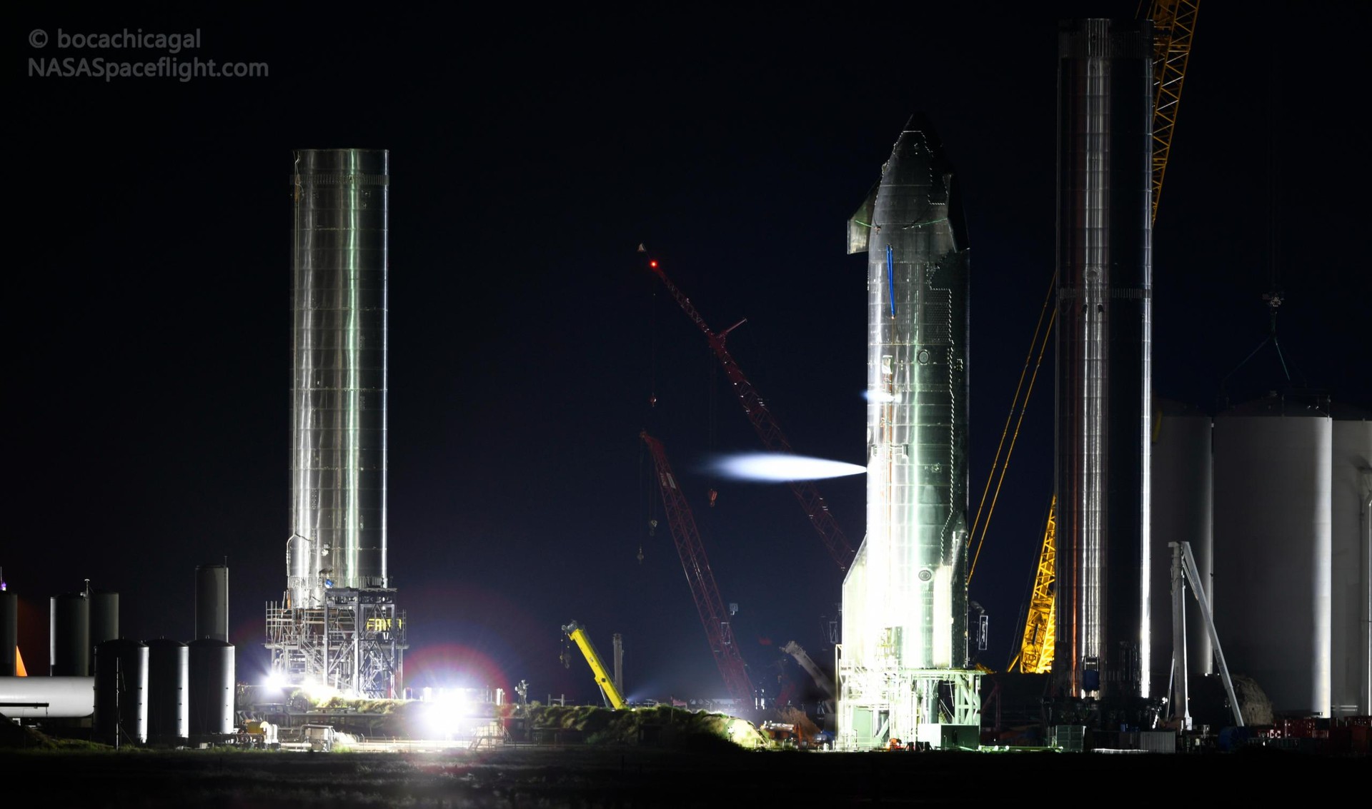 Starship, il primo test d'accensione del motore Raptor Vacuum è un successo