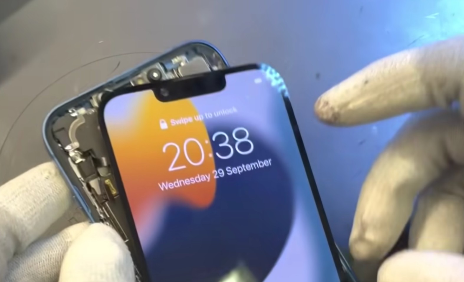 iPhone 13 e schermo rotto: un modo per non perdere il Face ID c'è, ma è ...